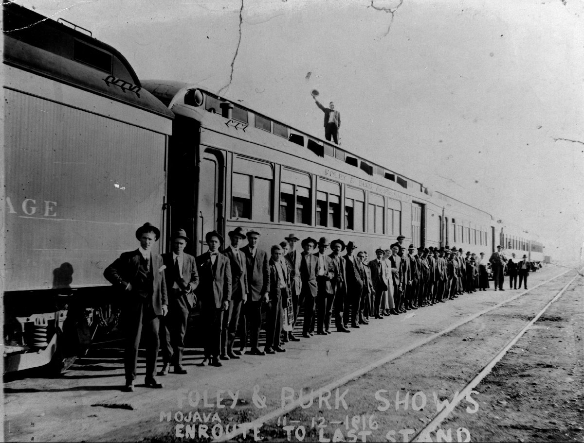 Foley & Burke 1916..enroute to last spot of season in Mojave Cal ...